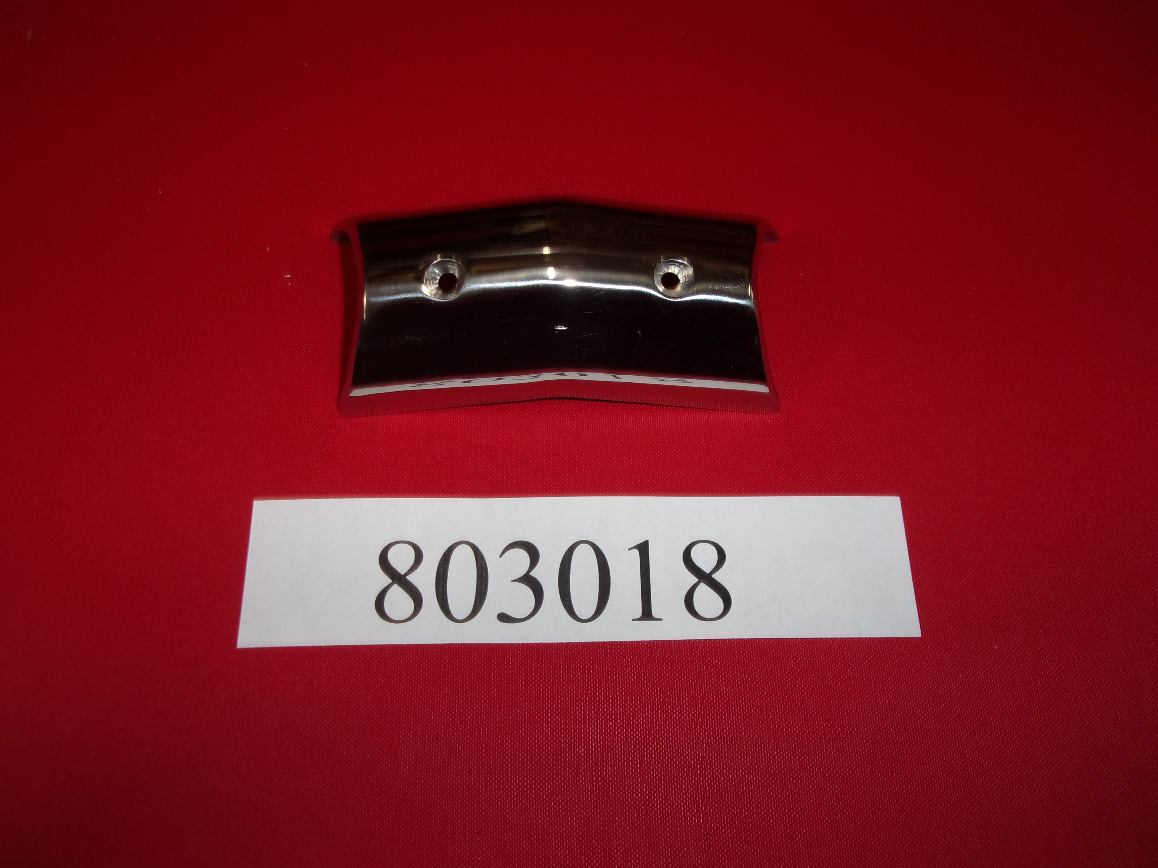 CAP- RUB RAIL TRANSOM CENTERLINE XT24